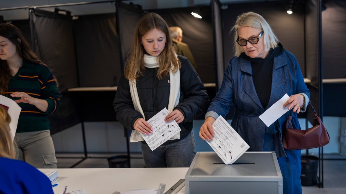 US Elections 2024: Early Voting Trends And Voter Preferences Explained ...