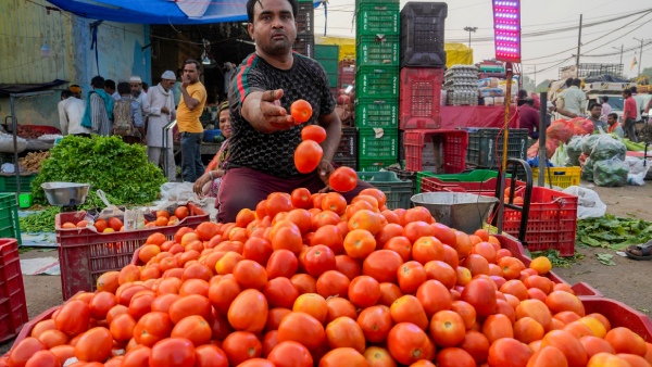 Price Rise: 29% Households Reduce Buying Vegetables As Food Inflation ...