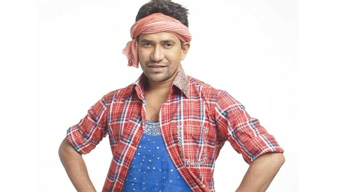 Bhojpuri Actor Dinesh Lal Yadav Aka Nirahua Accuses Bollywood For ...