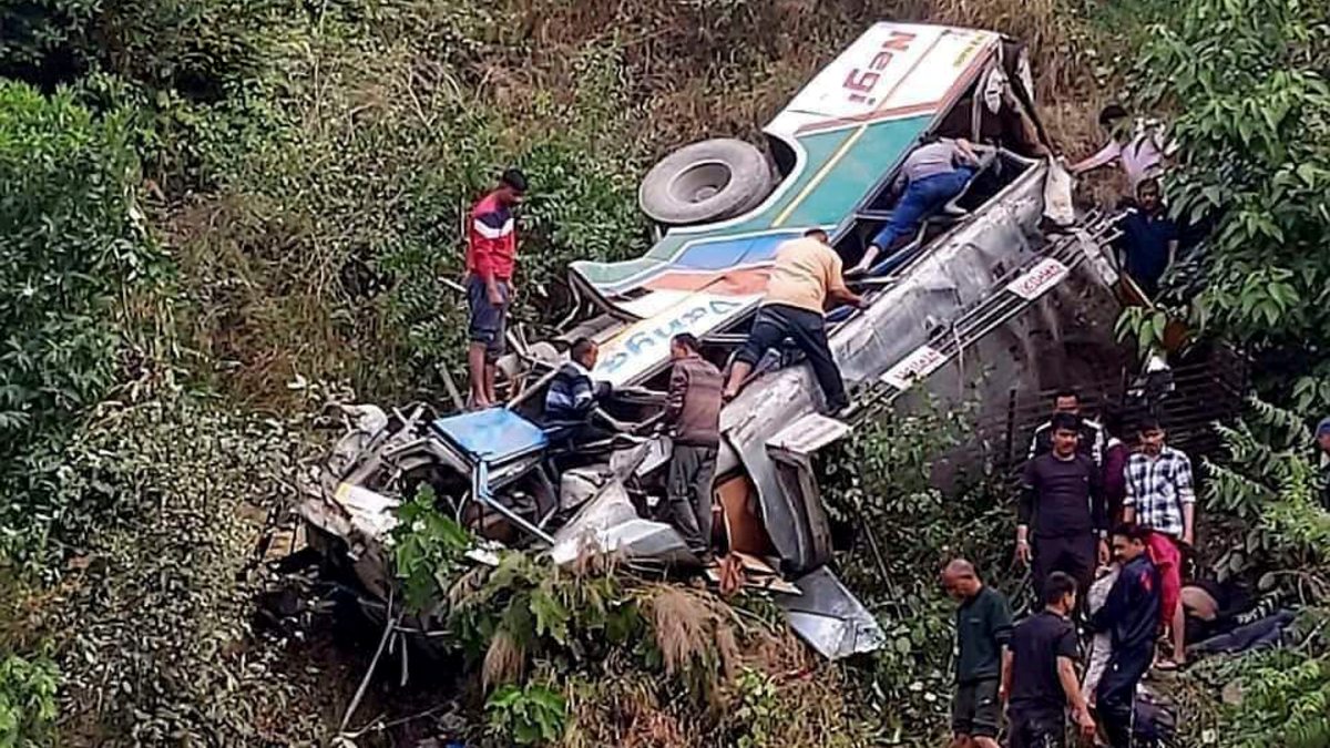 Uttarakhand Accident: 9 Dead After Garwal Motors Bus Falls Into Gorge ...