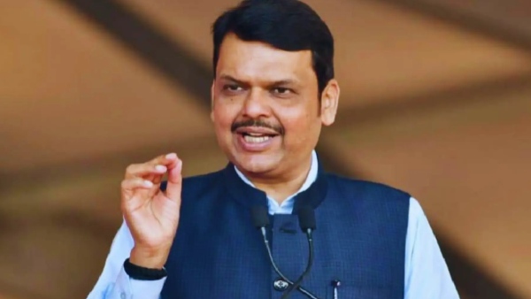 CM Devendra Fadnavis-Led Maharashtra Govt Transfers 8 IAS Officers - Oneindia News