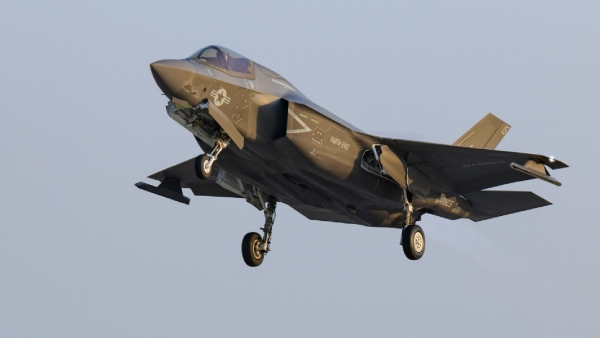 In A 1st, Russia's Su-57, US' F-35 Fighter Jets To Take Part In Aero India - Oneindia News