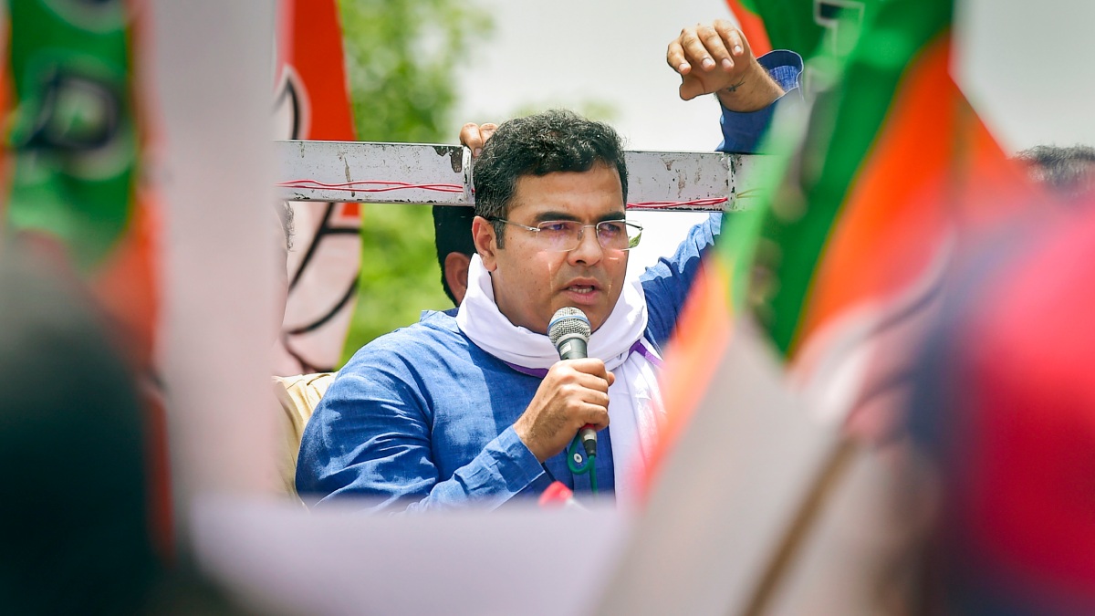 Meet Parvesh Verma Who Ousted Kejriwal In New Delhi, Check His Net ...