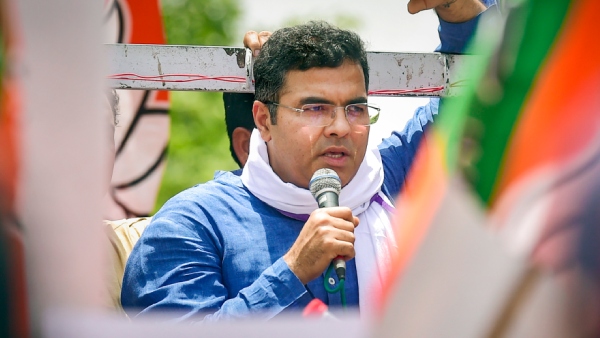 Meet Parvesh Verma Who Ousted Kejriwal In New Delhi, Check His Net ...