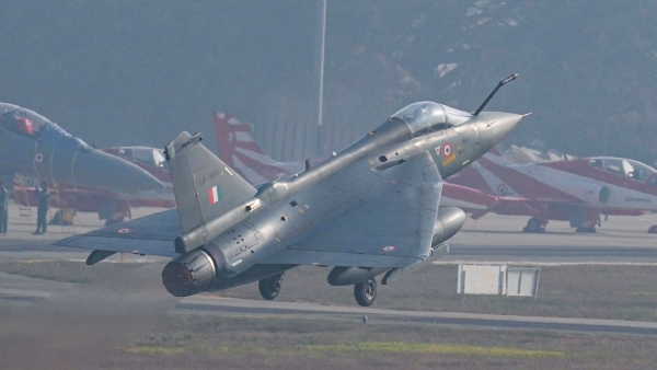 After IAF Chief’s Public Dressing Down, HAL Blames Technical Issues for Tejas Delay - Oneindia News