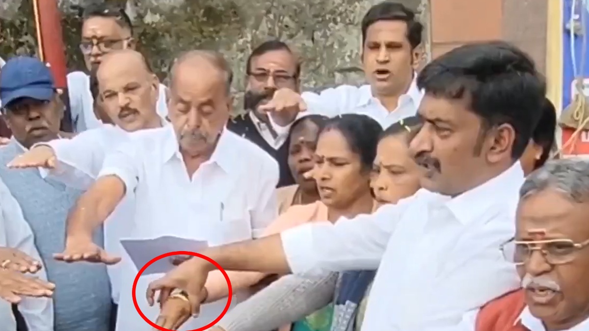 DMK Leader Touches Woman's Hand, Tries To Take Bangle During Pledge ...