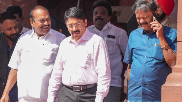 DMK Members Walk Out Of Lok Sabha Over Delimitation - Oneindia News