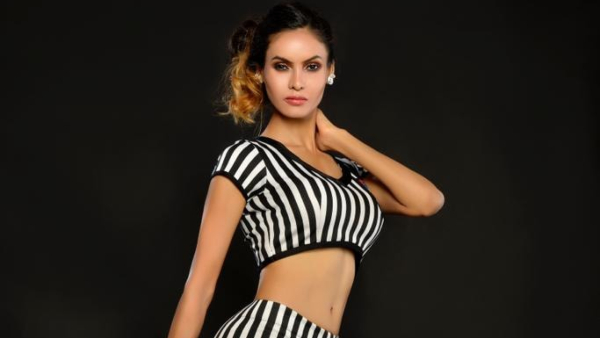 Have You Met Dr Shyna Sunsara, Beauty Queen Twin Of Operation Sindoor’s ...