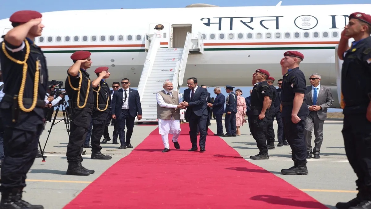 Prime Minister Narendra Modi Gets A Grand Welcome From Cyprus President ...