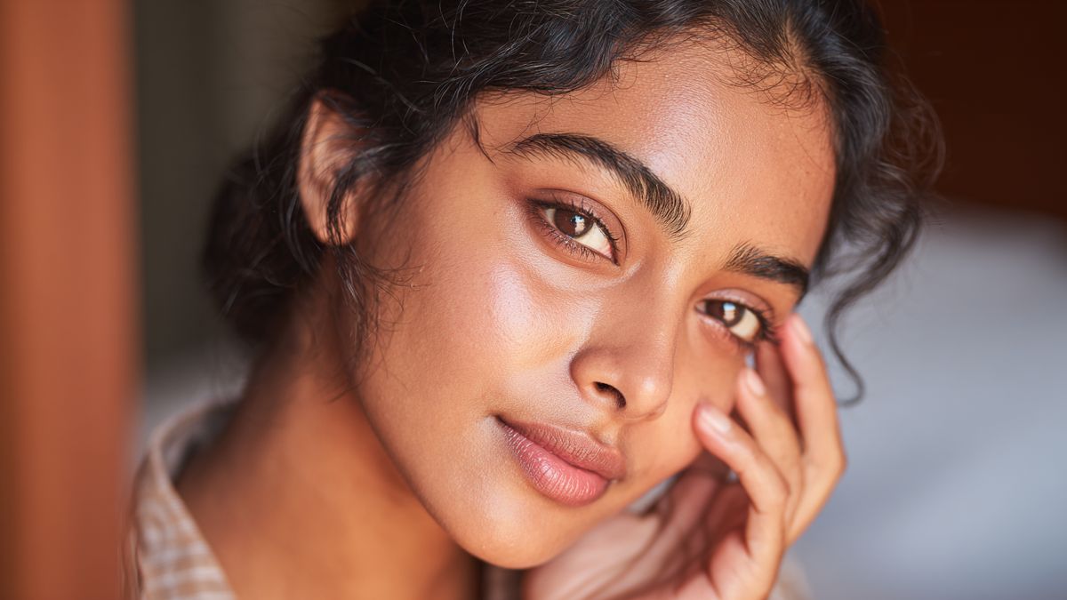 Gen Z Drives the Minimalist Makeup Trend with Authenticity and ...