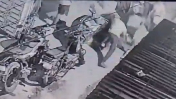 Huma Qureshi's Brother Murder: CCTV Footage Shows Group Attacking Asif ...