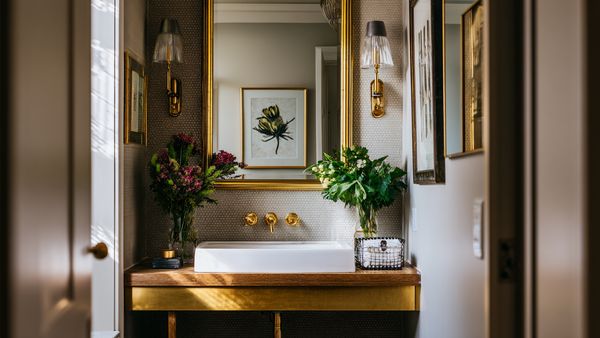 Incorporate Art into Your Bathroom Decor for a Personal Touch ...