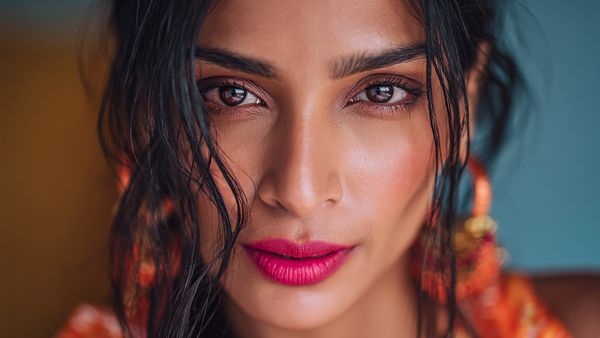 Bold Lip Looks: Tips for Perfect Application and Confidence - Oneindia News
