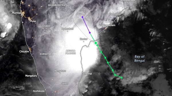 Montha Cyclone Live Tracking: Current Location, Speed, Path, Landfall ...