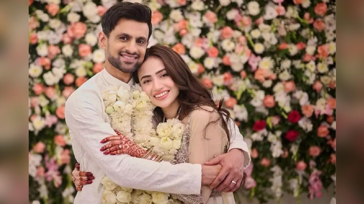 Shoaib Malik And Sana Javed Divorce Rumours: Marriage Under Scrutiny ...