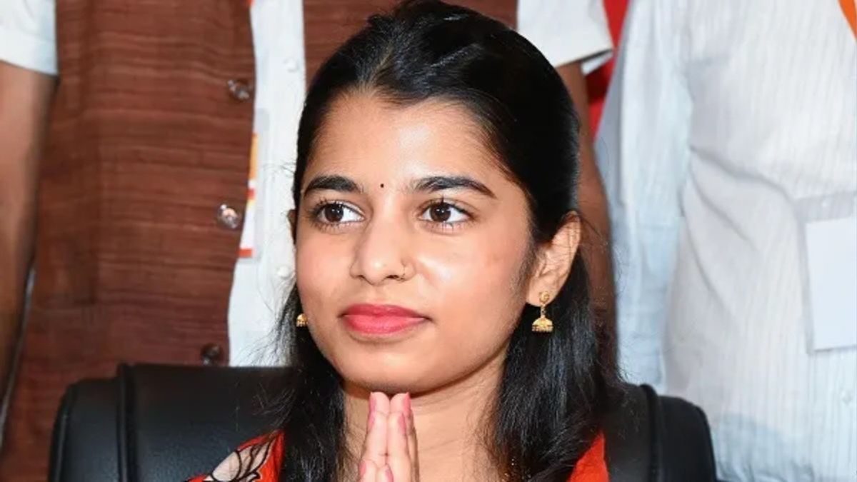 Maithili Thakur vs Vinod Mishra: Alinagar Becomes Bihar’s Most Watched ...