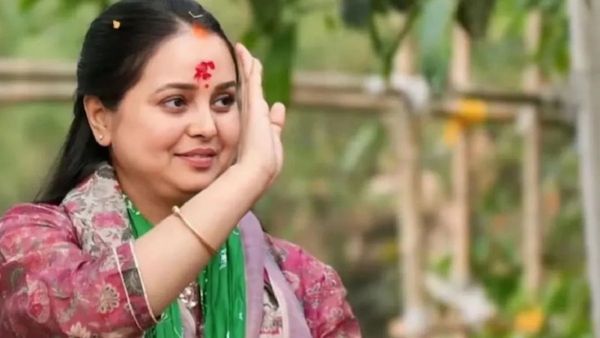 Rohini Acharya Clarifies Distance From Tejashwi Yadav, Highlights Family Support During ...