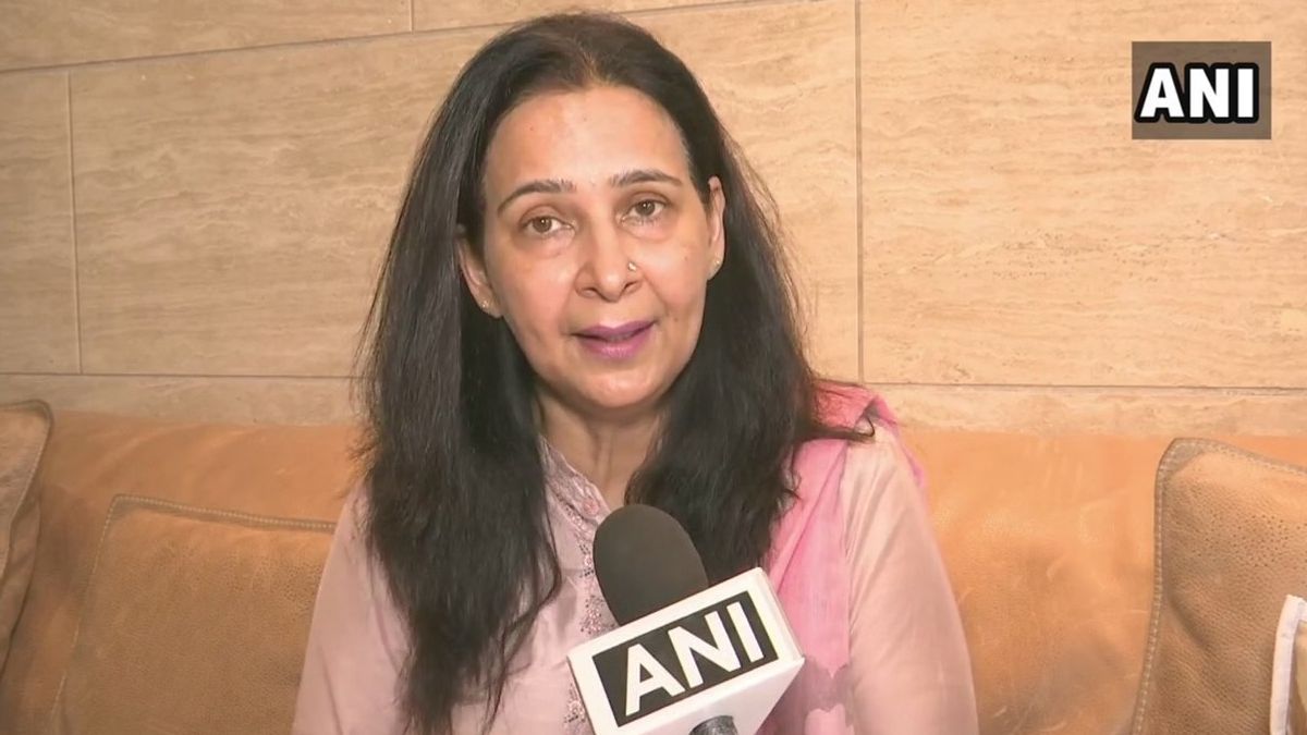 Congress Suspends Navjot Kaur Sidhu Over 'Rs 500-Crore Suitcase' Remark ...