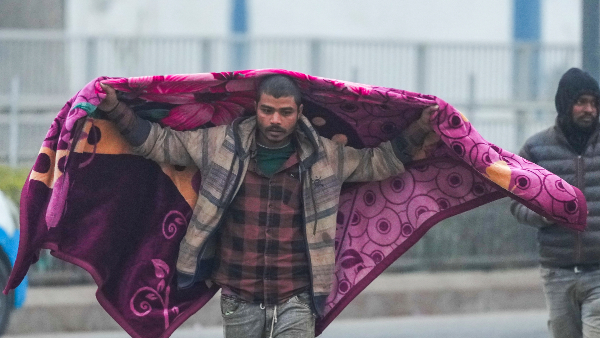 Delhi Weather Turns Severe as Cold Wave Drags Minimum to 3.2°C, Lowest ...