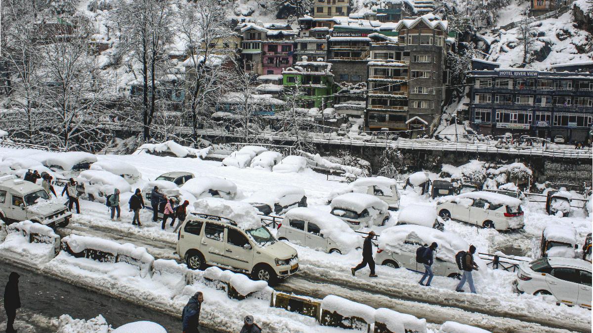 Planning A Trip to Manali This Republic Day Weekend? Read This Before ...