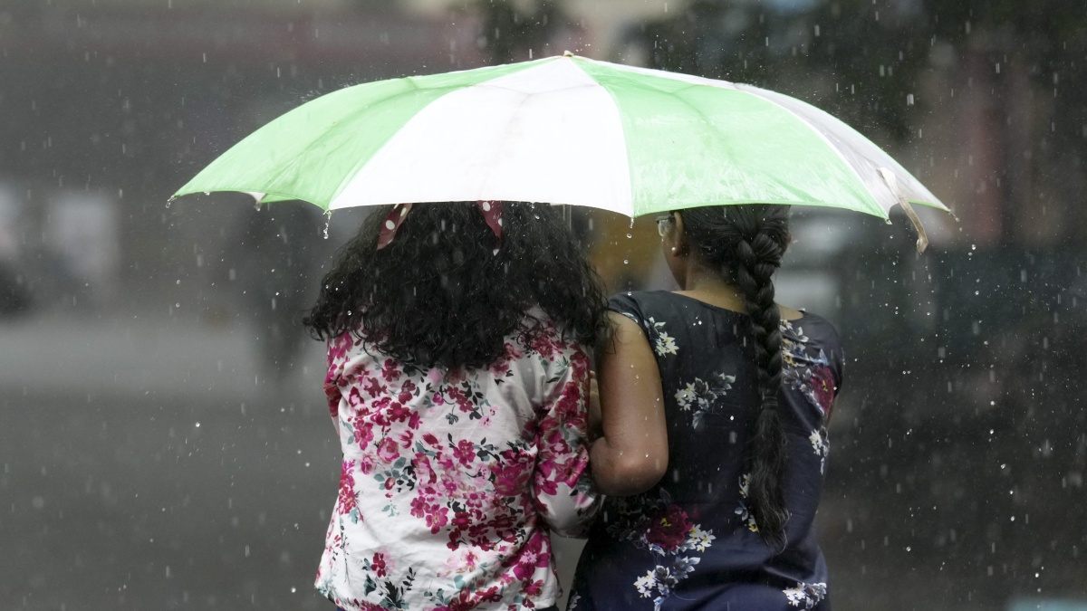 Tamil Nadu Weather: 12 Districts On Yellow, Orange Alerts; Chennai To ...