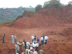 14 ಗಣಿಗಳ ಪೈಕಿ 11 ಬಂದ್ : ಗಣಿ ಗಡಿ ಒತ್ತುವರಿ ಕಾರಣ | Illegal mining in ...