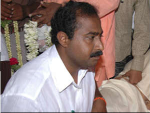 ಶಾಸಕ ಸತೀಶ್ ರೆಡ್ಡಿ ಪುತ್ರಿ ನೇಣಿಗೆ ಶರಣು | Bommanahalli BJP MLA Satish ...