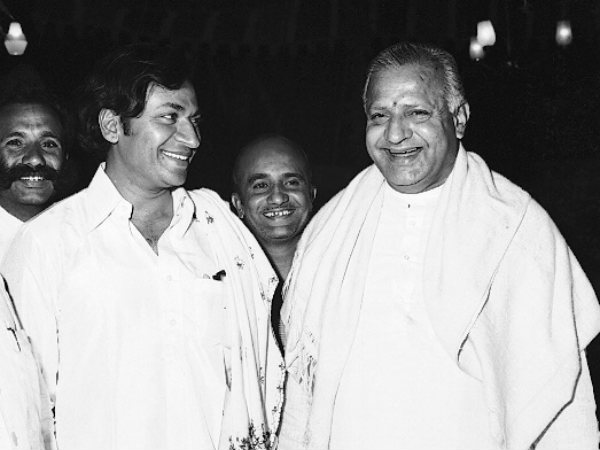 ಭೂಸುಧಾರಣೆಯ ಹರಿಕಾರ ದೇವರಾಜ ಅರಸು ವೆಬ್ ತಾಣ ತಪ್ಪದೇ ನೋಡಿ | Former CM, Social ...