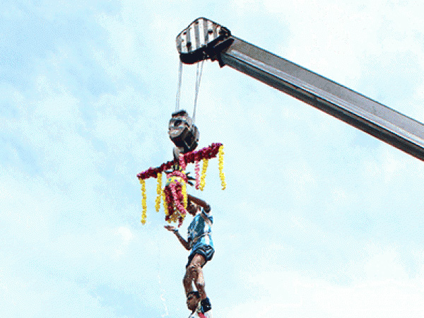 ಉಡುಪಿಯಲ್ಲಿ ವಿಟ್ಲಪಿಂಡಿ ಪ್ರಯುಕ್ತ ಮೊಸರು ಕುಡಿಕೆಗೆ ಚಾಲನೆ | Mosaru kudike by ...