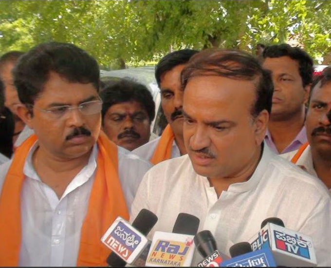 ರಾಷ್ಟ್ರ ರಾಜಕಾರಣ ಪ್ರವೇಶಿಸುವ ಬಗ್ಗೆ ಆರ್ ಅಶೋಕ್ ಹೇಳಿದ್ದೇನು? | What is R ...