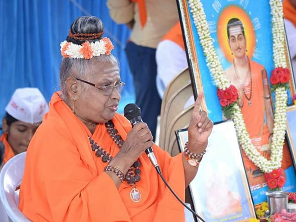 ಪ್ರಥಮ ಮಹಿಳಾ ಜಗದ್ಗುರು ಮಾತೆ ಮಹಾದೇವಿ ಪರಿಚಯ | Basava Dharma Peetha head Mate Mahadevi profile ...