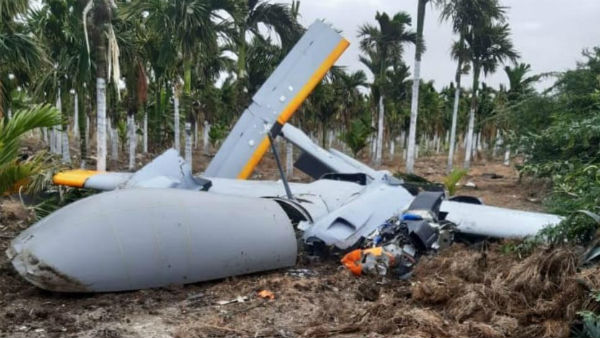 ಚಿತ್ರದುರ್ಗದ ಜಮೀನಿನಲ್ಲಿ ಚಾಲಕ ರಹಿತ ಡ್ರೋನ್ ವಿಮಾನ ಪತನ | DRDO Drone Crashed ...