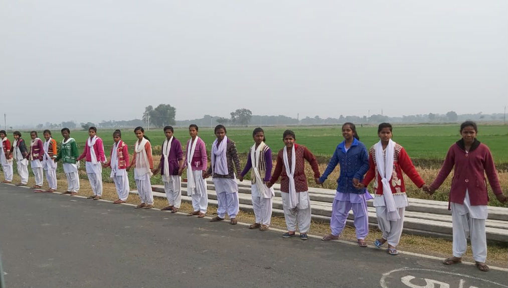 5 ಕೋಟಿಗೂ ಅಧಿಕ ಜನರಿಂದ ಮಾನವ ಸರಪಳಿ: ಬಿಹಾರದಲ್ಲಿ ವಿಶ್ವದಾಖಲೆ | Bihar More ...
