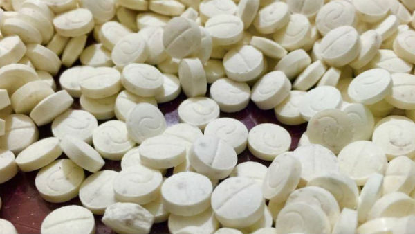 5.6 ಟನ್ ಮಾದಕ ವಸ್ತು ಪತ್ತೆಹಚ್ಚಿದ ಪೊಲೀಸ್ ಶ್ವಾನ | Dubai Police Dog Helps To ...