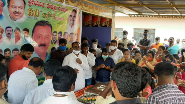 Magadi MLA A. Manjunath : ಬೆಂಬಲಿಗನ ಬರ್ತ್ ಡೇ ಆಚರಿಸಿದ ಮಾಗಡಿ ಶಾಸಕ ಎ ...