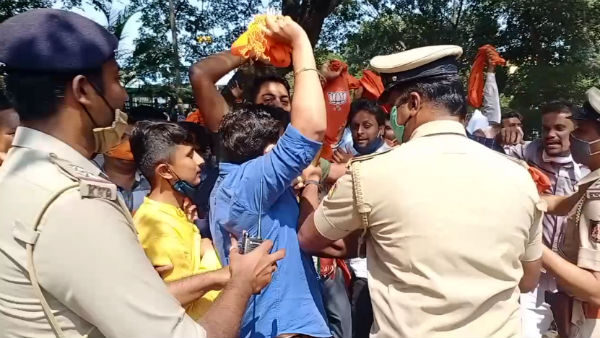 ಪ್ರಚಾರಕ್ಕೆ ಅಡ್ಡಿ; ಅಧೀರಗೊಳ್ಳದ ಕಾಂಗ್ರೆಸ್ ಅಭ್ಯರ್ಥಿ ಕುಸುಮಾ! | rr nagar ...