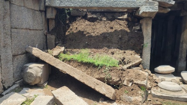 ಹಂಪಿಯ ವಿರೂಪಾಕ್ಷ ದೇಗುಲದ ಕಲ್ಲಿನ‌ ಕಂಬಗಳು ಕುಸಿತ, ಪ್ರವಾಸಿಗರಿಗೆ ಆತಂಕ | Stone ...