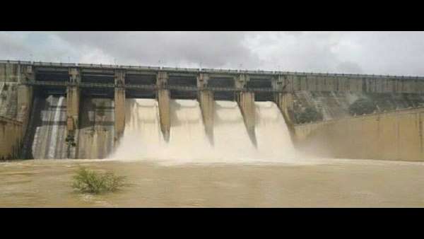 ನವಿಲು ತೀರ್ಥ ಡ್ಯಾಂನಿಂದ 12,500 ಕ್ಯೂಸೆಕ್ ನೀರು ಬಿಡುಗಡೆ: ಗದಗ ಜಿಲ್ಲೆಗೆ ಪ್ರವಾಹ ...