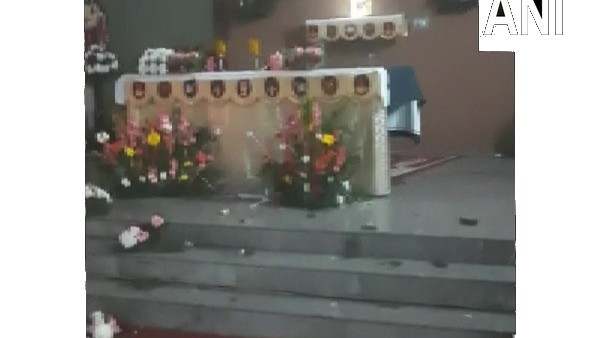 ಪಿರಿಯಾಪಟ್ಟಣದಲ್ಲಿ ಚರ್ಚ್‌ ಮೇಲೆ ದಾಳಿ, ಯೇಸು ಪ್ರತಿಮೆಗೆ ಹಾನಿ | Church ...