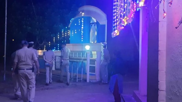 ಪಿರಿಯಾಪಟ್ಟಣದಲ್ಲಿ ಚರ್ಚ್‌ ಮೇಲೆ ದಾಳಿ, ಯೇಸು ಪ್ರತಿಮೆಗೆ ಹಾನಿ | Church ...