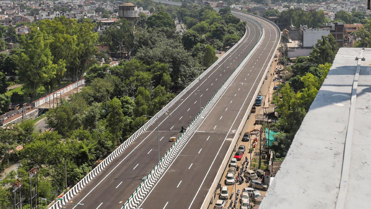 ಬೆಂಗಳೂರಿನ ಬೈಯಪ್ಪನಹಳ್ಳಿ ಚಹರೆಯನ್ನೇ ಬದಲಿಸಲಿದೆ ರೋಟರಿ ಫ್ಲೈಓವರ್- ನೂರಾರು ಕೋಟಿ ...