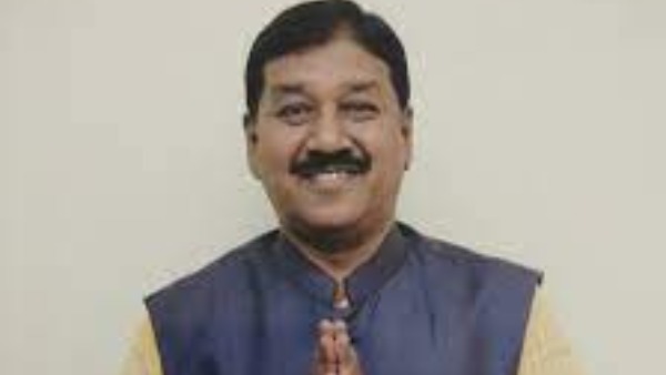 ಕೊನೆಗೂ ಕೊಳ್ಳೇಗಾಲದಿಂದ ಕಾಂಗ್ರೆಸ್‌ ಟಿಕೆಟ್‌ ಗಿಟ್ಟಿಸಿದ ಎಆರ್‌ ಕೃಷ್ಣಮೂರ್ತಿ | AR Krishnamurthy finally ...