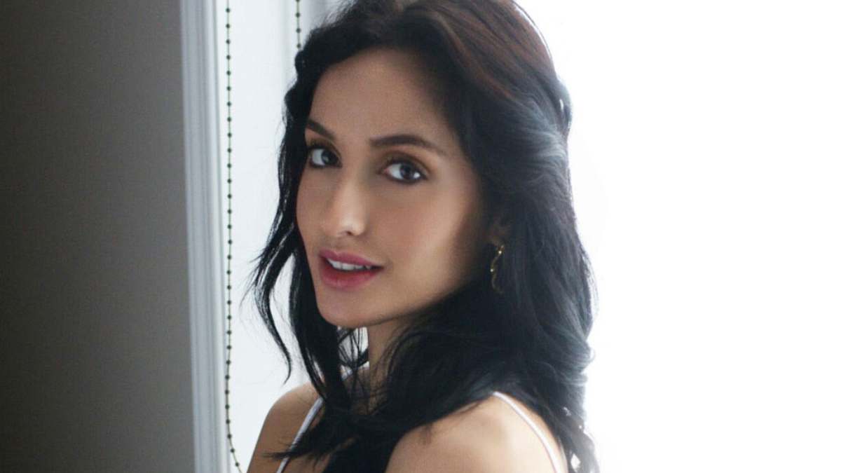 'ಓ ಸಾಕಿ ಸಾಕಿ' ಹಾಡಿಗೆ ನಾಚಿ ನುಲಿದು ನೃತ್ಯ ಮಾಡಿದ ನೇಪಾಳಿ ಅಂಕಲ್: ನೋರಾ ಫತೇಹಿ ...