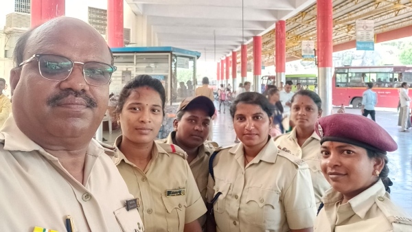 ಮಹಿಳೆಯರಿಗೆ ಉಚಿತ ಬಸ್‌: ಪ್ರಯಾಣಿಕರ ನಿಯಂತ್ರಣಕ್ಕೆ ಹೋಂ ಗಾರ್ಡ್‌ ನೇಮಕ ...