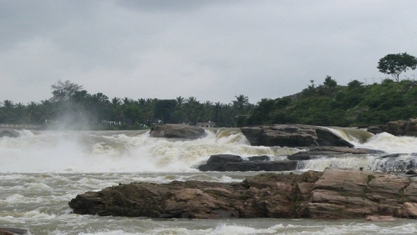 ಮೈಸೂರು: ಧನುಷ್ಕೋಟಿಯ ಕಾವೇರಿ ವೈಭವಕ್ಕೆ ಮುಗಿಬಿದ್ದ ಪ್ರವಾಸಿಗರು..! | Tourists Rushed In To Dhanush Koti ...