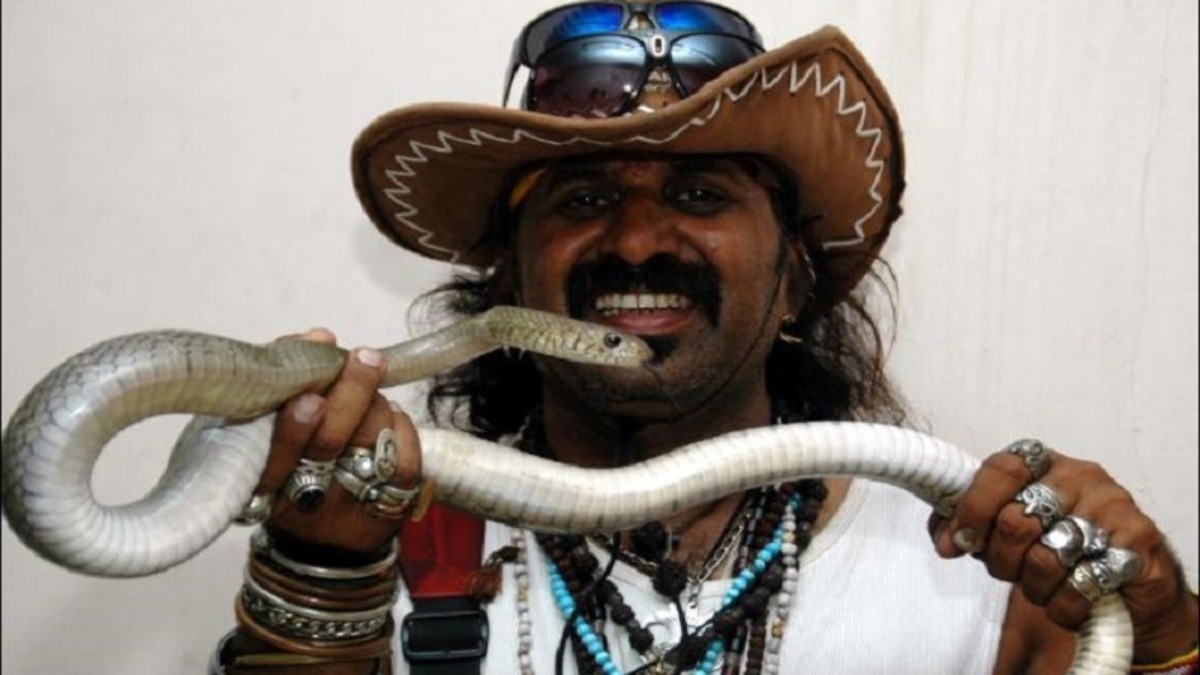 Snake Shyam:ಒಂದಲ್ಲ..ಎರಡಲ್ಲ.. ಬರೋಬ್ಬರಿ 86 ಸಾವಿರ ಹಾವುಗಳ ರಕ್ಷಣೆ ಮಾಡಿದ ...