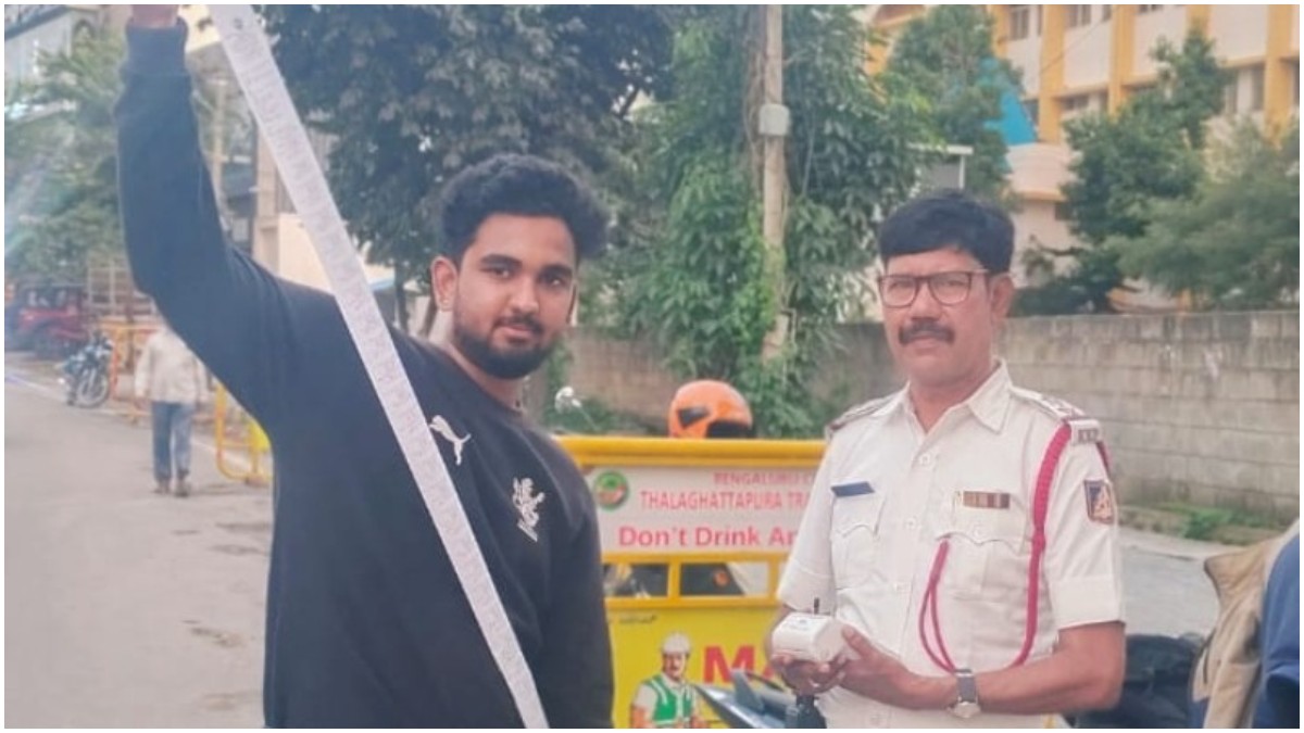 Bengaluru Traffic: 40 ಬಾರಿ ಟ್ರಾಫಿಕ್ ನಿಯಮ ಉಲ್ಲಂಘನೆ: ಬೆಂಗಳೂರಿನಲ್ಲಿ ₹12,000 ದಂಡ ಕಟ್ಟಿದ ಬೈಕ್ ಸವಾರ ...
