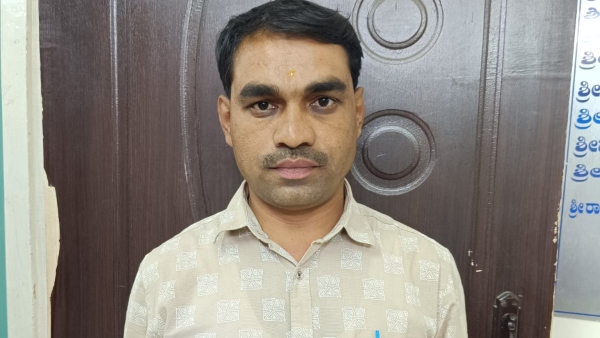 3 ಲಕ್ಷ ರೂ. ಲಂಚಕ್ಕೆ ಬೇಡಿಕೆ: ಲೋಕಯುಕ್ತ ಬೆಲೆಗೆ ಬಿದ್ದ ಚಳ್ಳಕೆರೆ ನಗರಸಭೆ ...