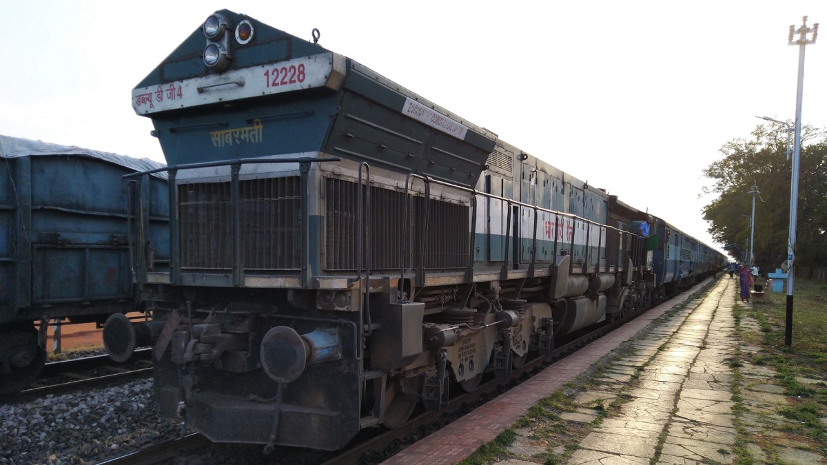 ಸೆಪ್ಟೆಂಬರ್ ತನಕ ವಿಶೇಷ ರೈಲು ಸೇವೆ ವಿಸ್ತರಣೆ, ಪಟ್ಟಿ | SWR Extends Some Special Train Service Till ...