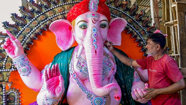 Ganesh Chaturthi: ಗಣೇಶ ಹಬ್ಬಕ್ಕೆ ₹5000 ದೇಣಿಗೆ ಘೋಷಿಸಿದ ಯತ್ನಾಳ್ | Basanagouda Patil Yatnal made big ...